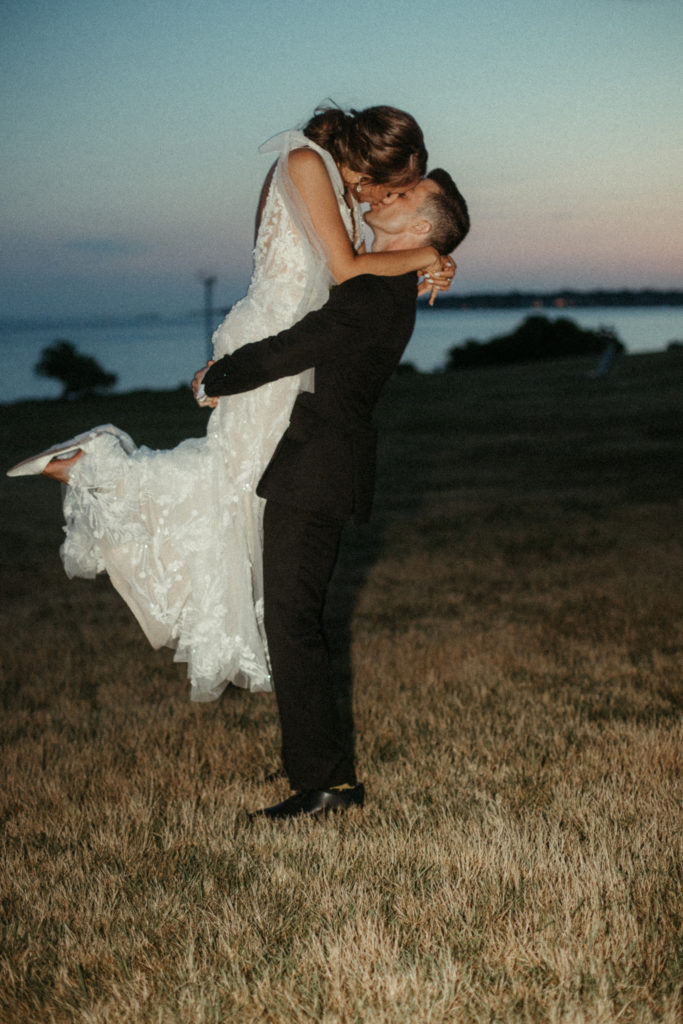 Branford House Mansion Wedding: Jesse + Lindsey - parlamerphotography.com